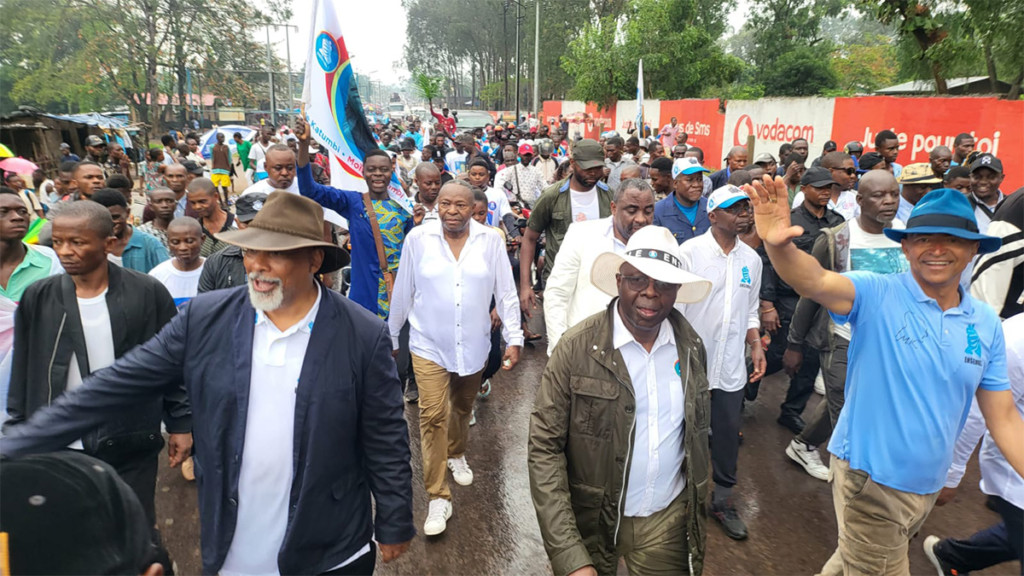 Kikwit : Moïse Katumbi soutenu par les chefs coutumiers pour l’élection ...